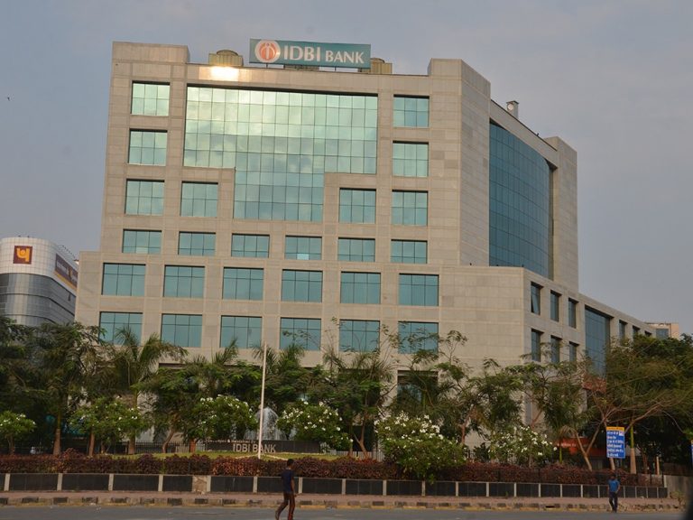 IDBI Banks sells off its BKC office to SEBI worth 900crore